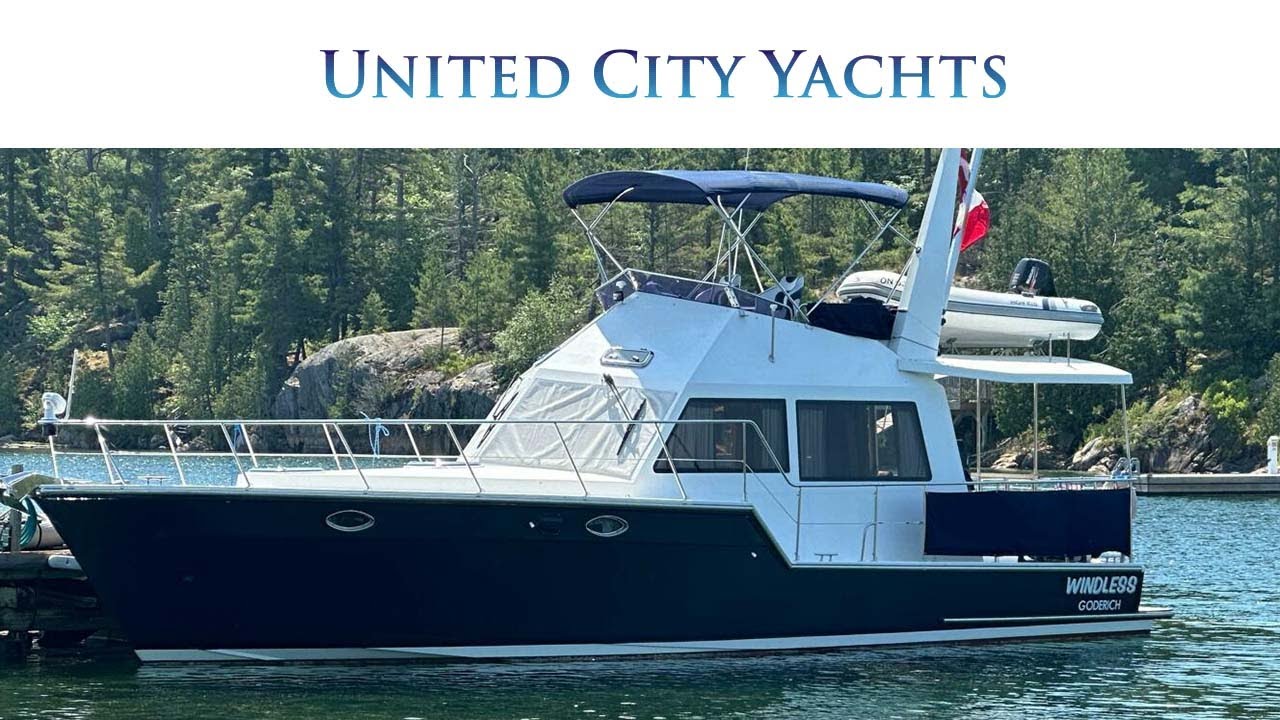 Island Pilot 435 Sedan Flybridge 2009 - YouTube