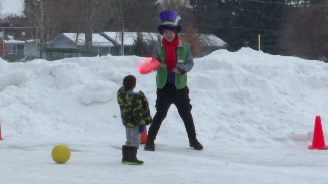 Midday Move program helps Missoula kids stay active at recess - YouTube