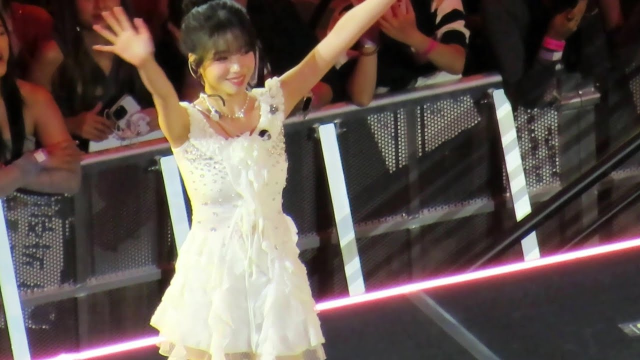 240727 JO YURI 조유리 'Cruel Summer' cover fancam 직캠 - YouTube