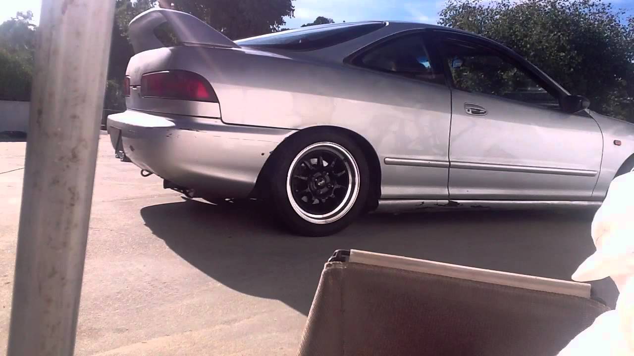 V8 integra - YouTube