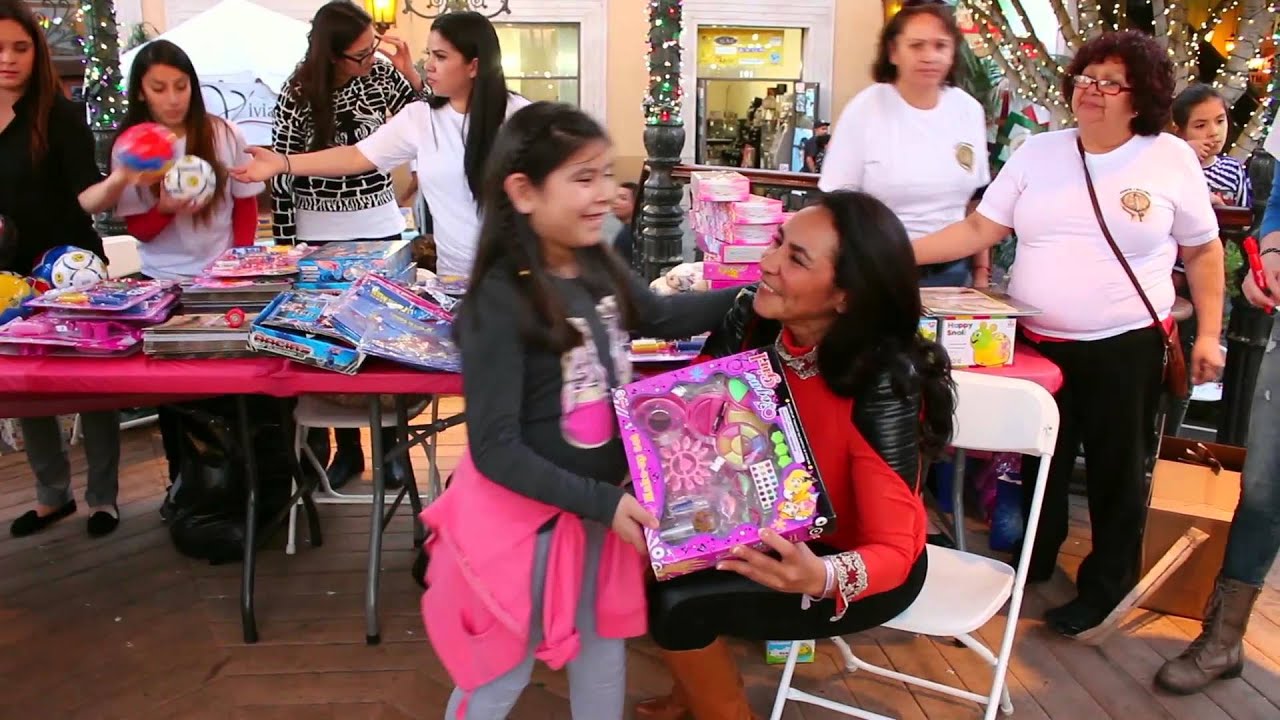 Jugueton del Dia de los Reyes con Venus y Salomon - YouTube