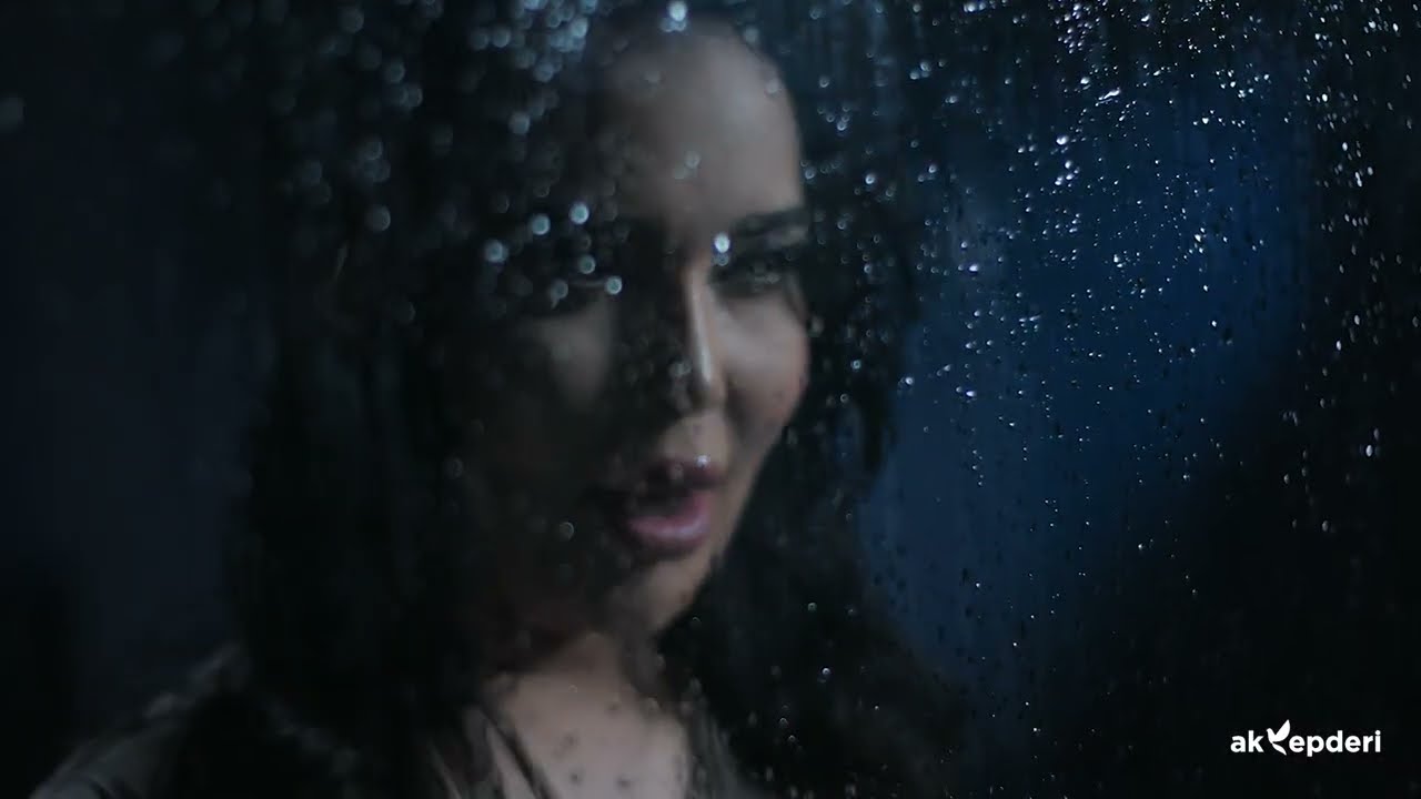 Firyuza ft. Shatlyk Owezgurdow - Goresim gelya (Official clip) - YouTube