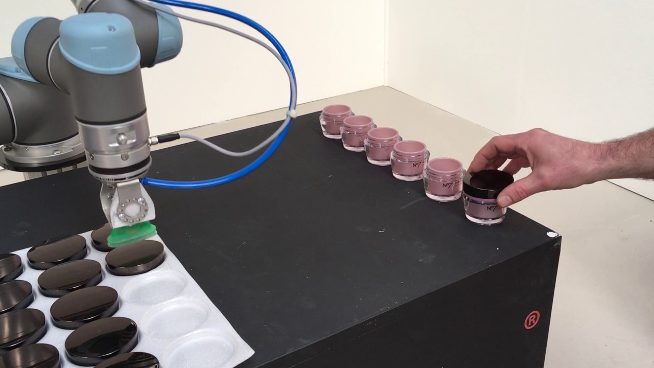 Lid placing with robot - YouTube