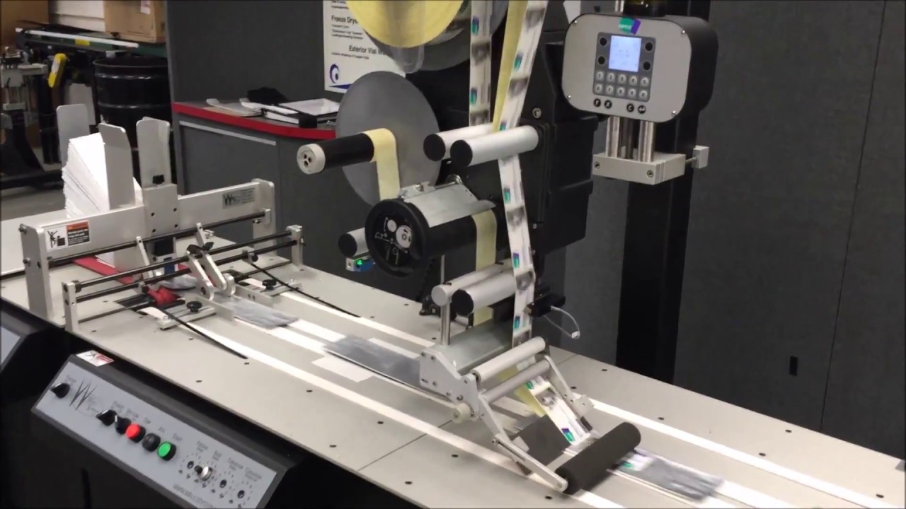 Automatic Bag, Pouch & Carton Labeling System - YouTube