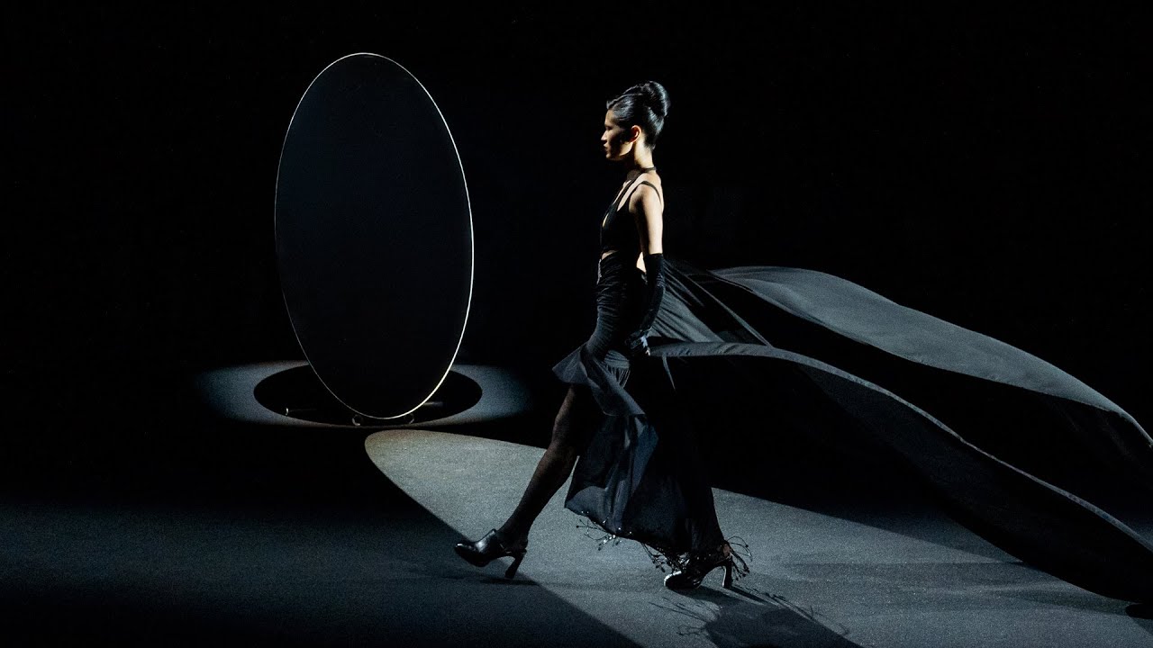 LUAR SS 23 / La Alta Gama / fashion show video - YouTube