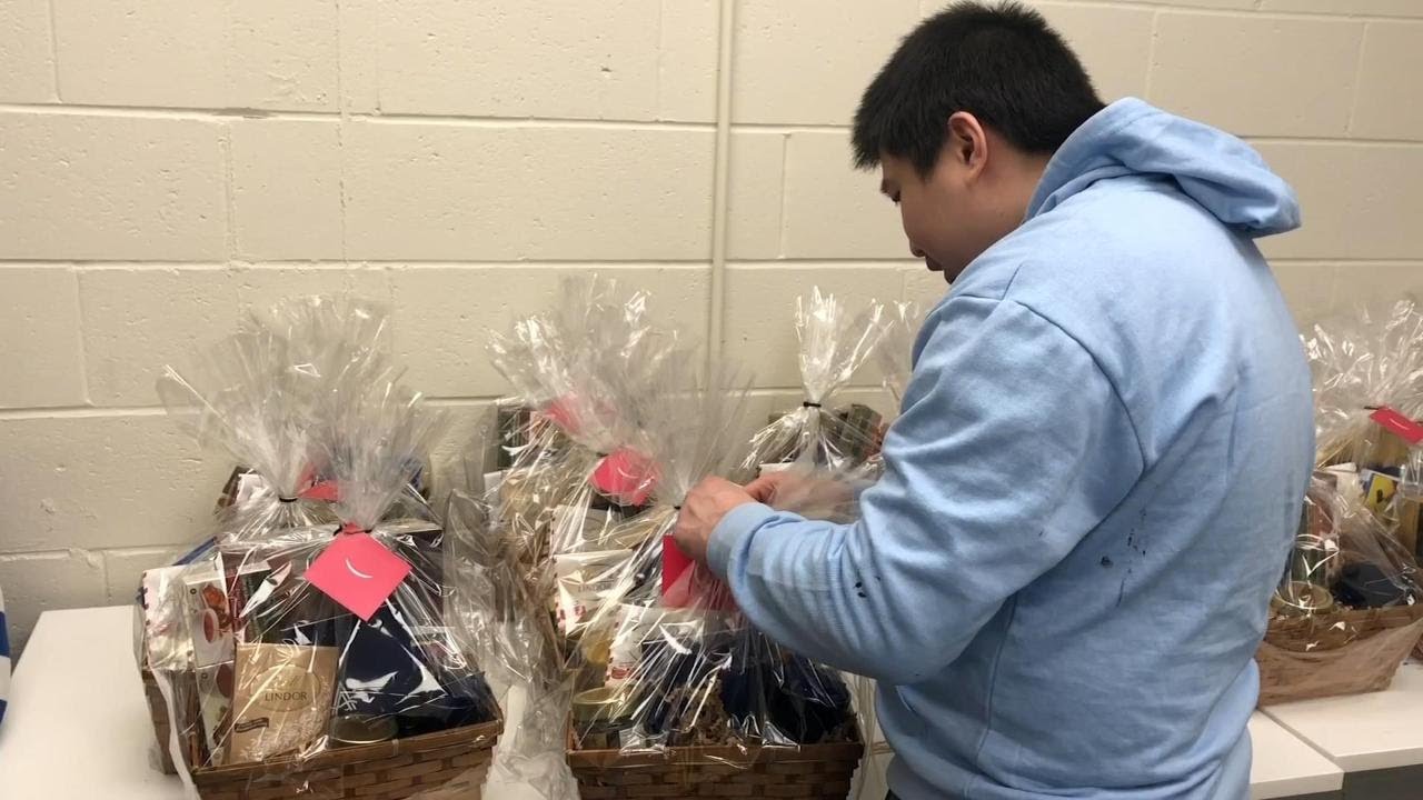 Program provides jobs for adults on autism spectrum - YouTube