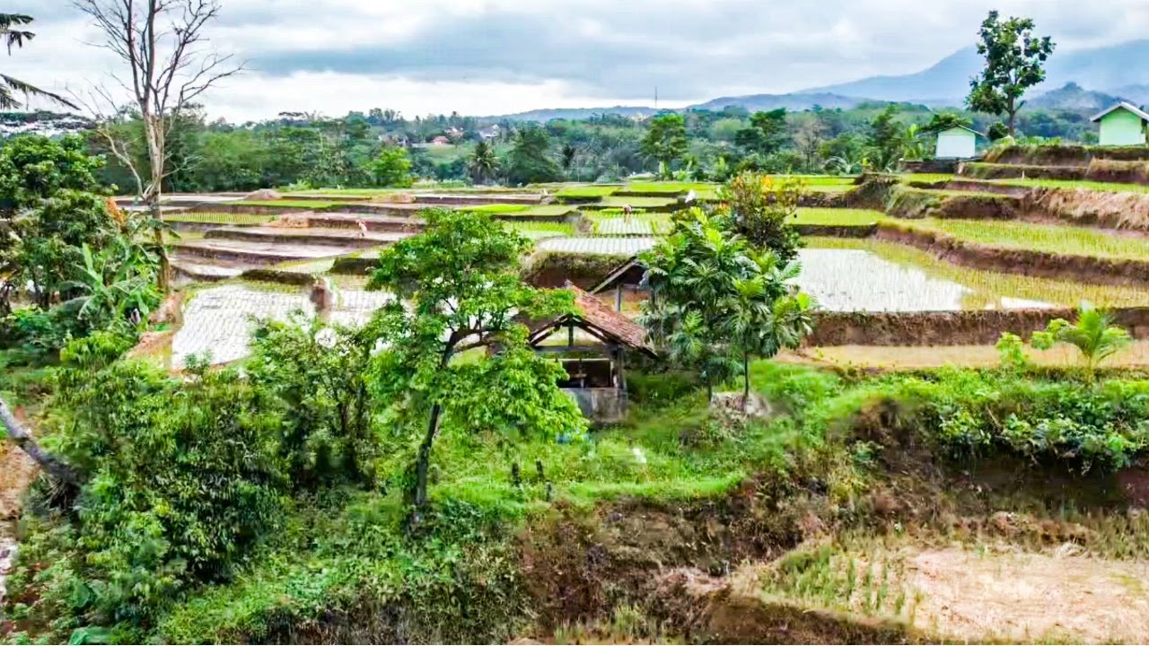 SUDUT KEINDAHAN DESA DI MAJALENGKA YANG JARANG DIJUMPAI ORANG KOTA ...