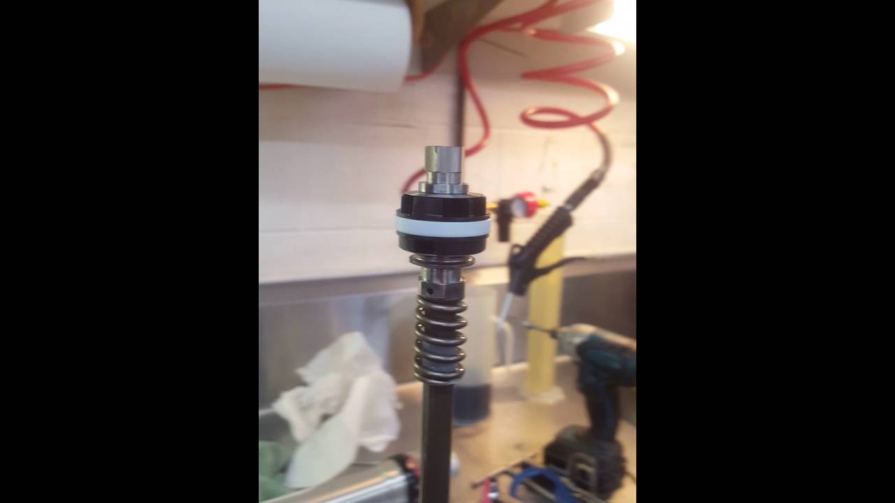 Wp Aer 48mm leaf spring mid valve - YouTube