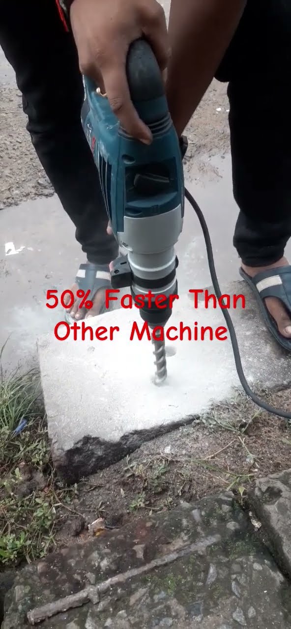 Test GBH 4-32 DFR 06113321F0 / Fast Hammering Drilling 200mm / Heavy ...