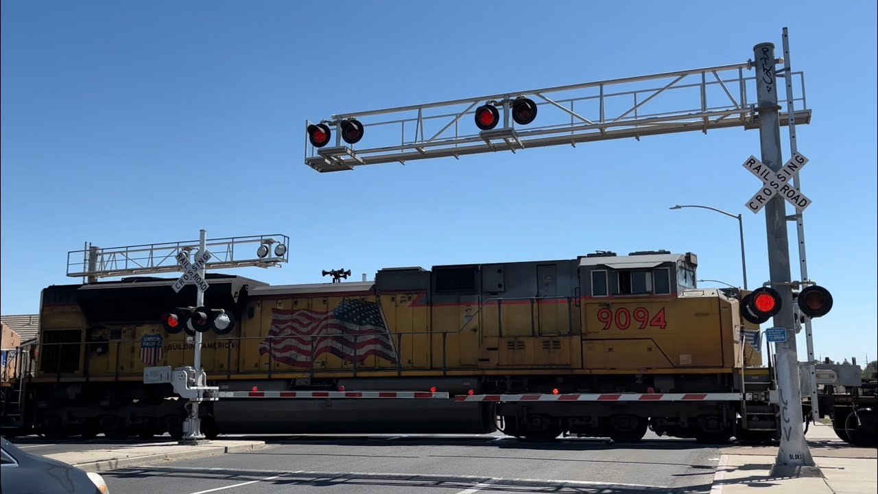 UP 2573 Z-Train Intermodal North - E. Swain Road Railroad Crossing ...