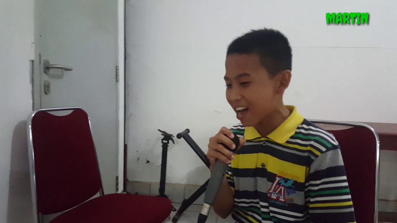 suara merdu anak nias viki Harefa - YouTube