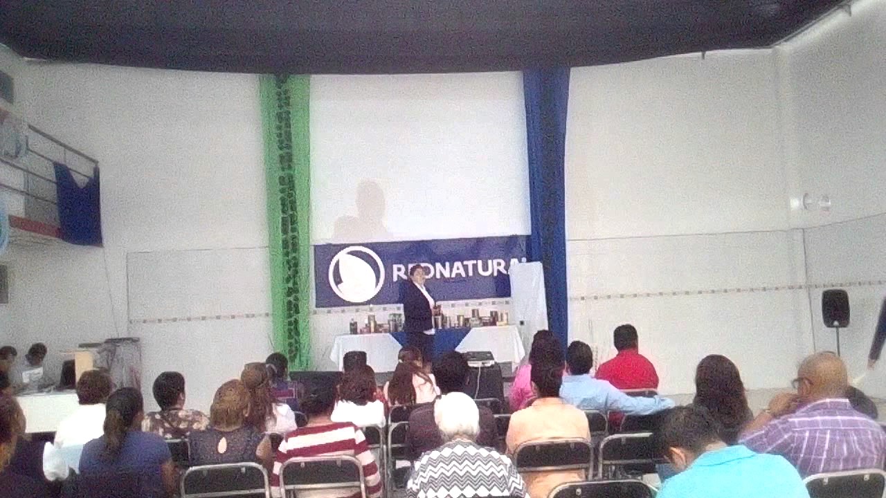 Historia de éxito, Luz Manríquez, líder emprendedor - YouTube