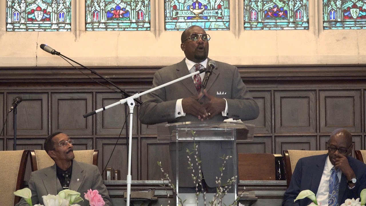 LISTEN TO PASTOR DAVID KING SR........ JOHN 12:32-36 THE SON OF MAN ...