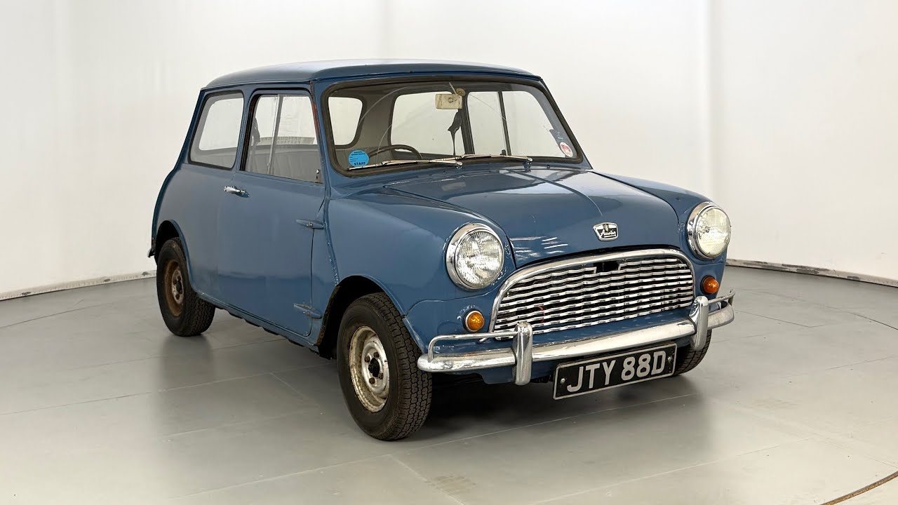 Austin Mini - YouTube