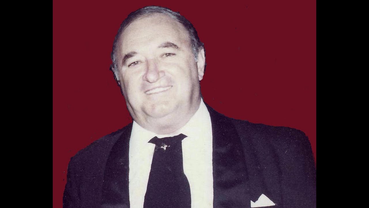 Donald Smith sings the sacred song Abide With Me - YouTube