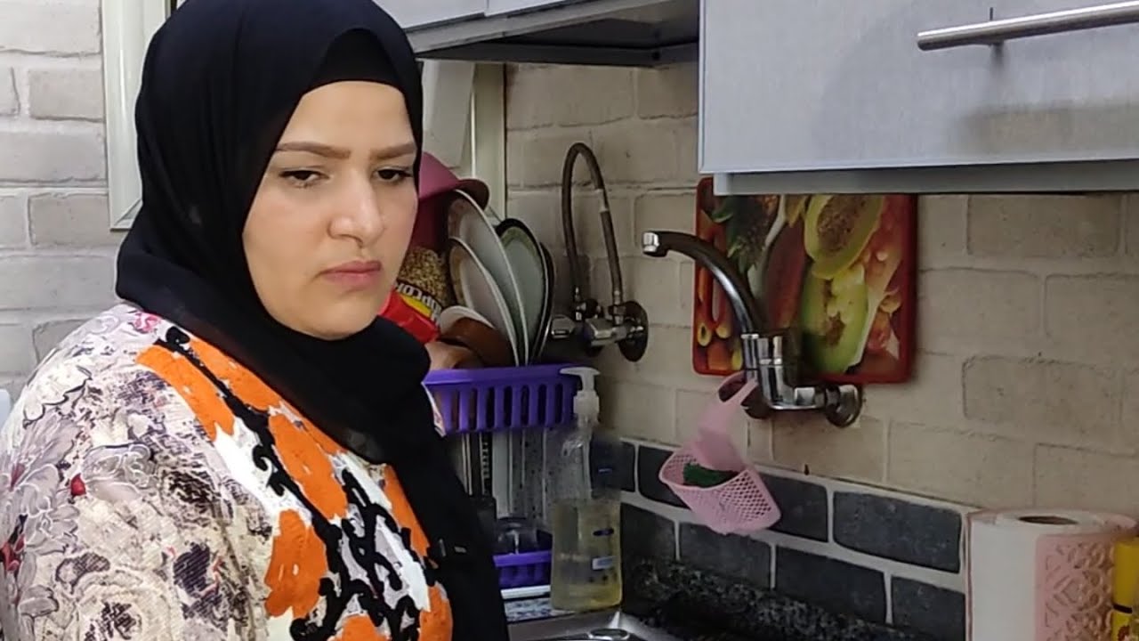 بشتغل خـ.ـدامـ.ـه عند حماتي وبنتها ولما اشتكيت كان رد فعل جوزي صـ.ـادم. الحكم ليكم - YouTube