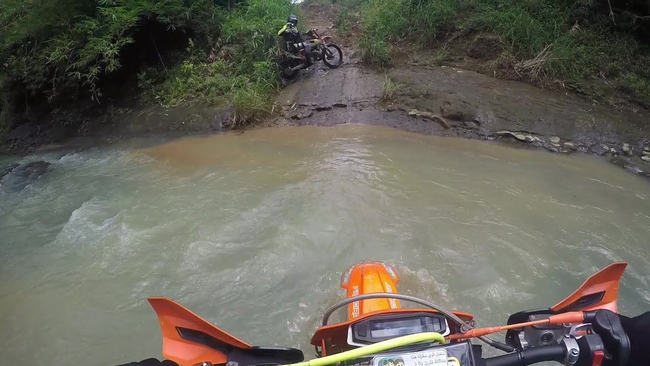 SIKAT DENGAN MUDAH CADAS HITAM YANG BER AIR - YouTube