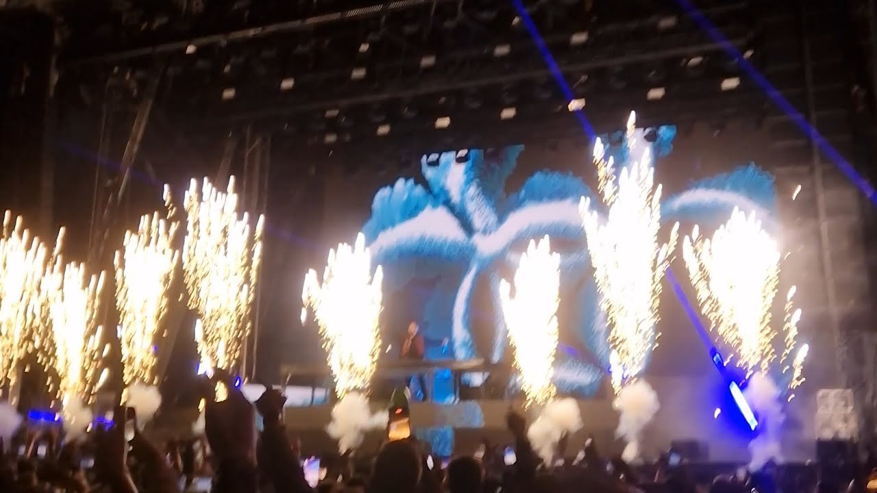 Alesso - Under Control [Creamfields 2024] - YouTube