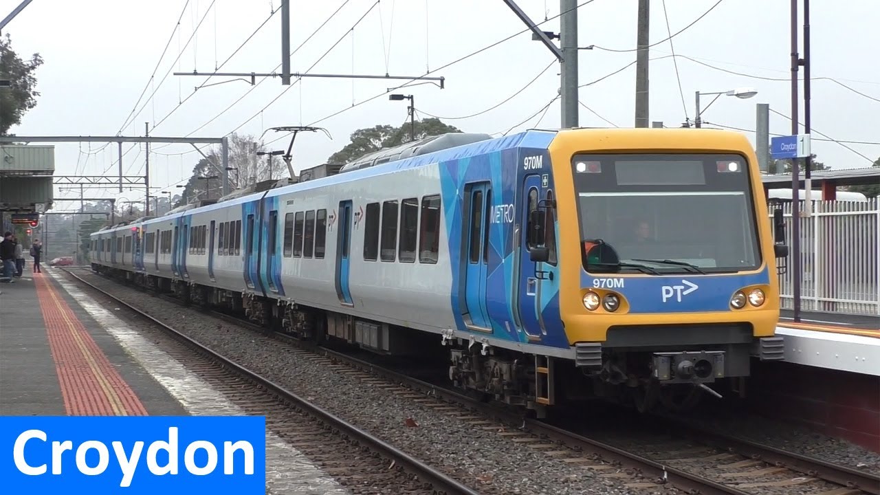 Trains & Buses at Croydon - Melbourne Transport - YouTube