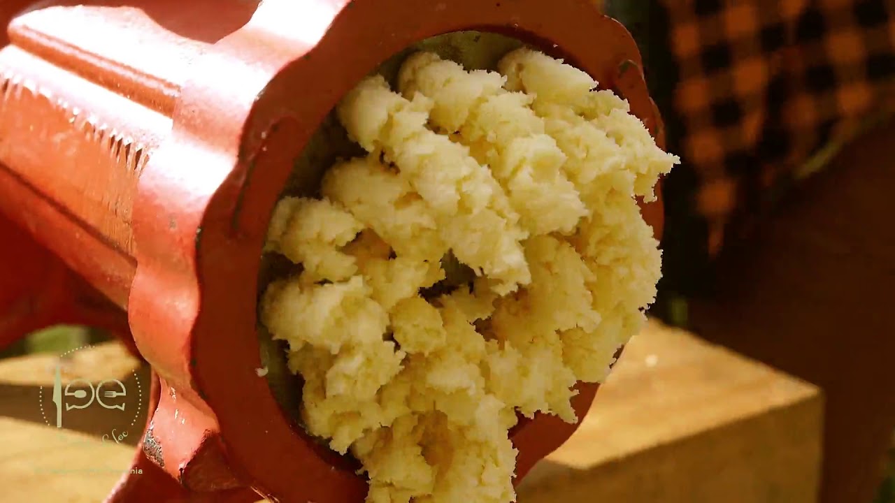 Brânză de burduf (Formaggio a soffietto) - YouTube