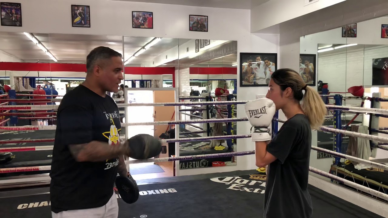 Ricky Funez lesson 1 in a boxing gym - YouTube
