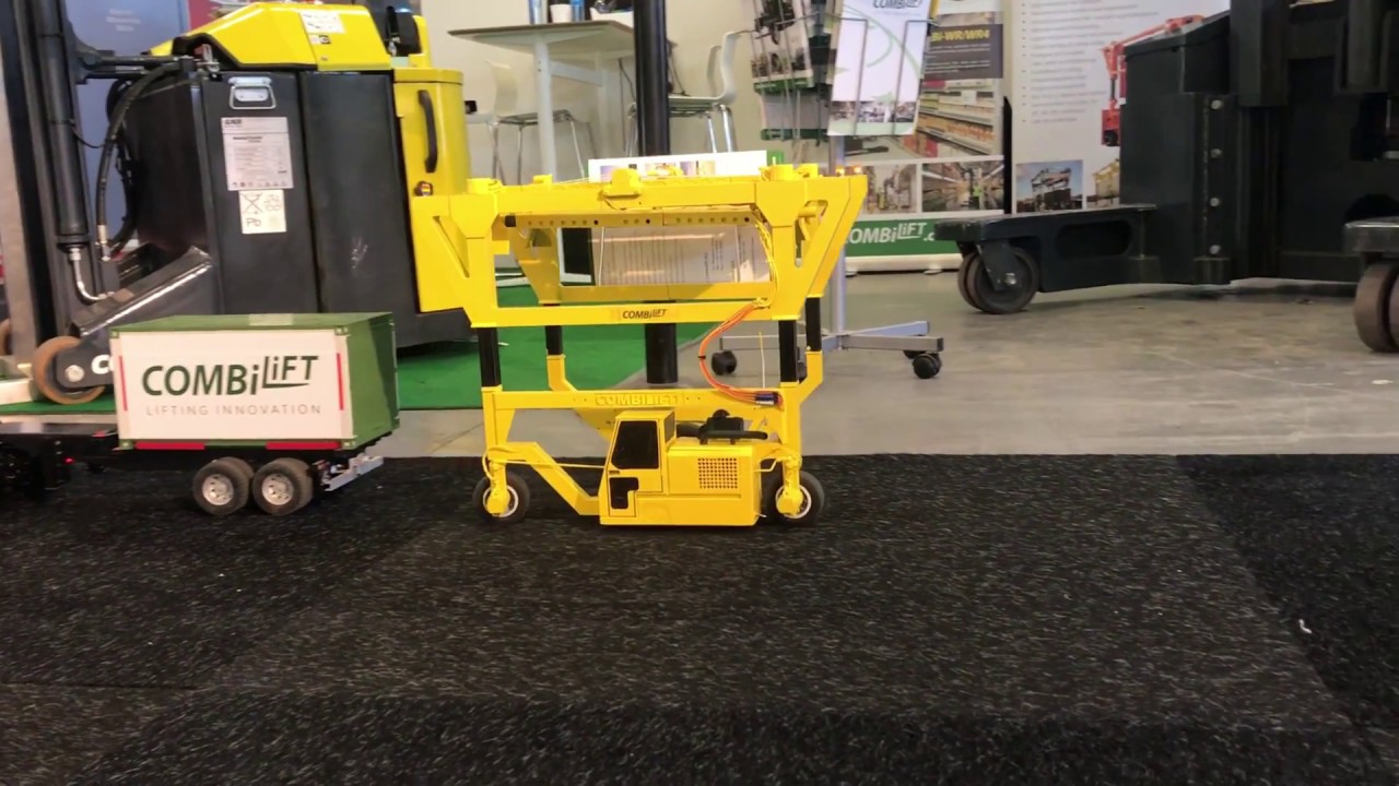 The Combilift Straddle Carrier - YouTube