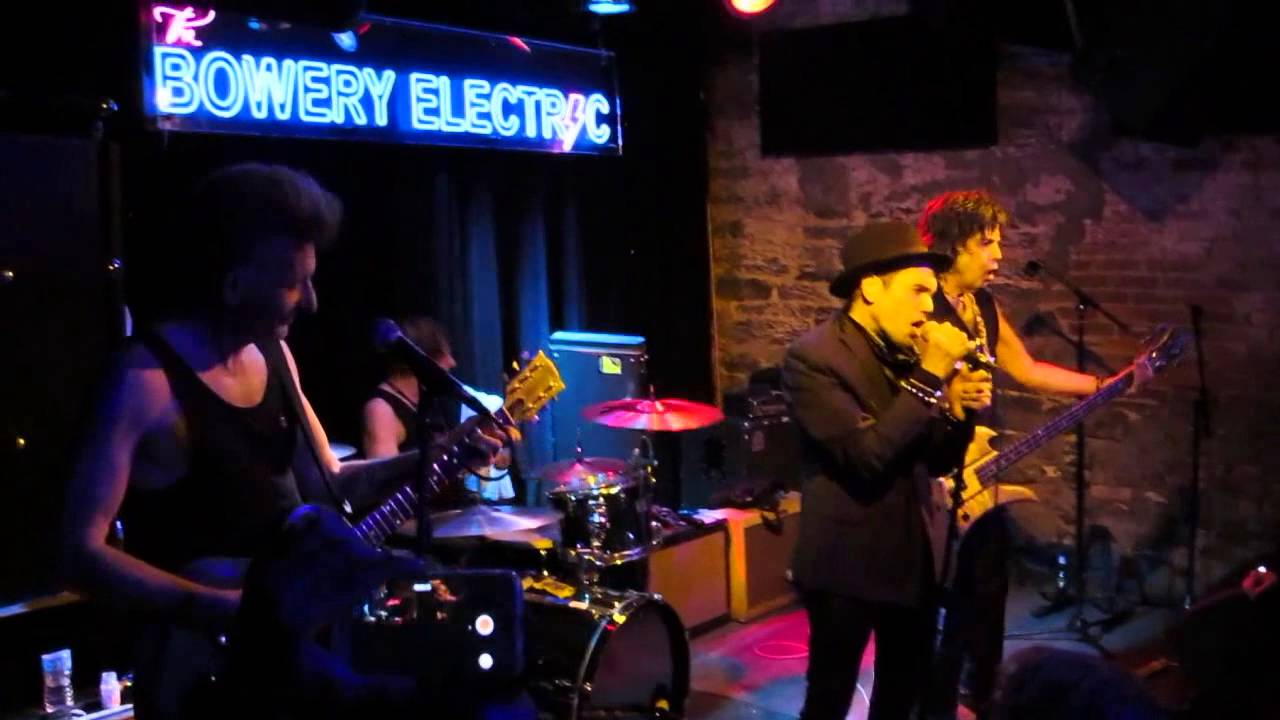 Luigi and the WiseGuys Max's Reunion 2015 doing Knots - YouTube