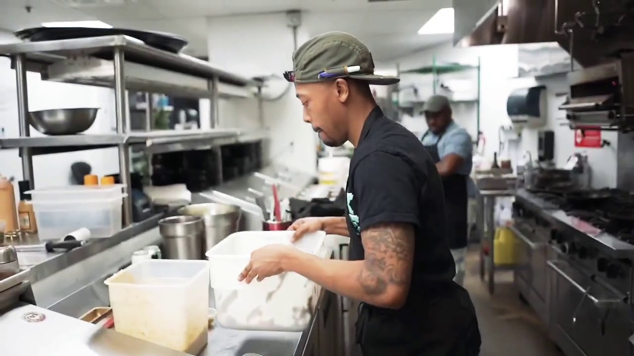 2 chefs and a beat “too many cooks” - YouTube