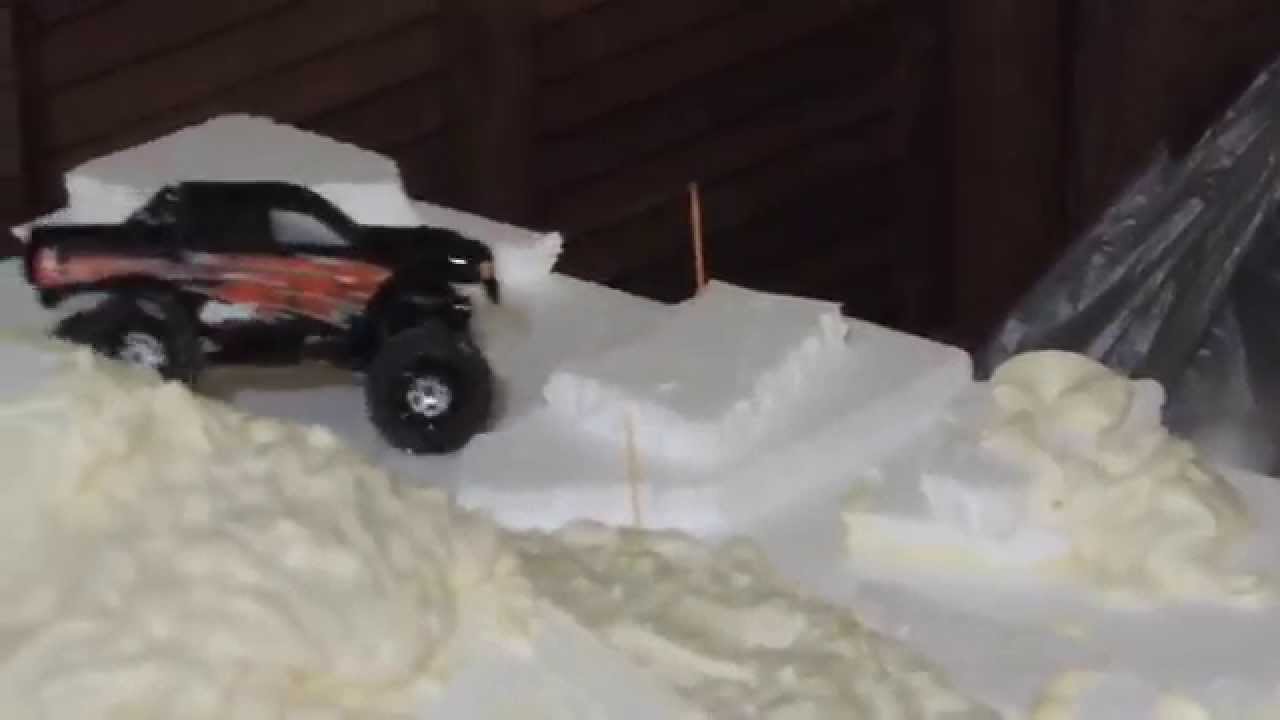 Indoor Micro Rock Crawler Track - YouTube