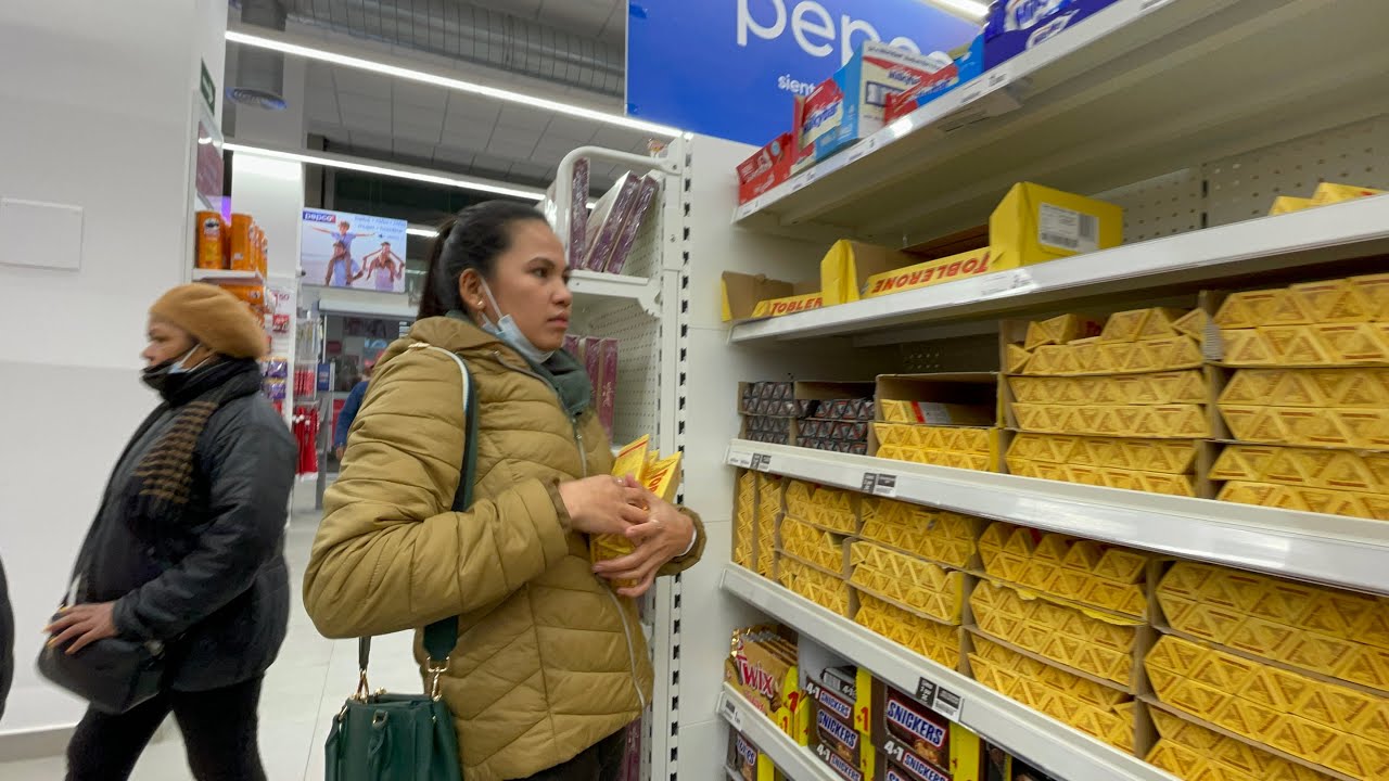 PEPCO STORE = Chocolate store in Madrid Spain - YouTube