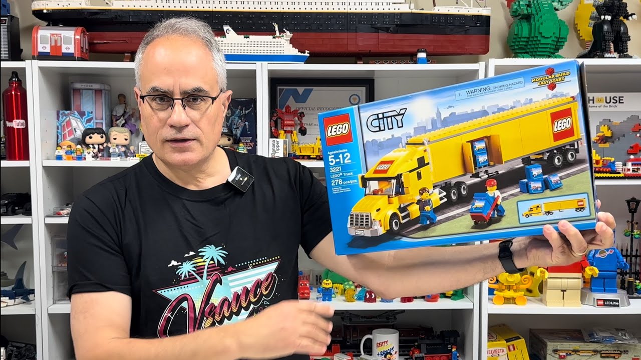 LEGO City 3221 LEGO Truck from 2010 - a yellow truck - YouTube