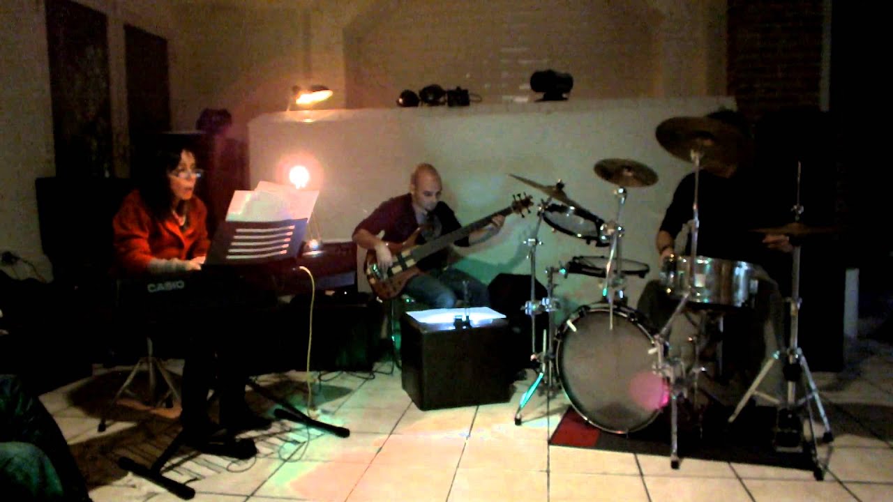 Keep Swingin' live @Viper Deluxe - 1 - YouTube