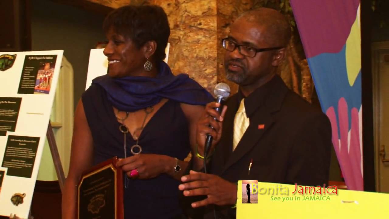 Team Jamaica Bickle Honors Sandy Richards, Superstar Athlete - YouTube