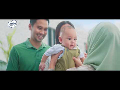 Cussons Baby Minyak Telon Plus Hangatkan si Kecil & Keluarga