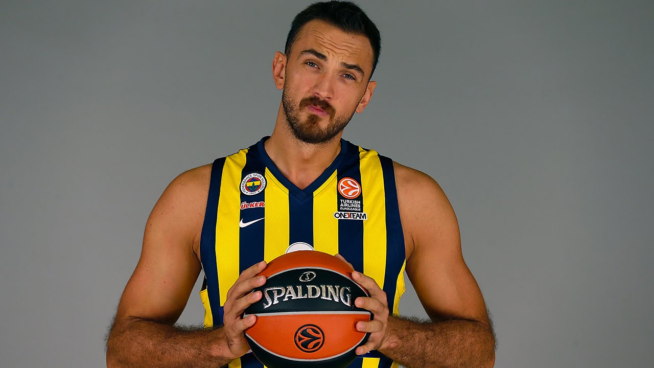 Final Four Magic Moment: Semih Erden, Fenerbahce Ulker Istanbul - YouTube