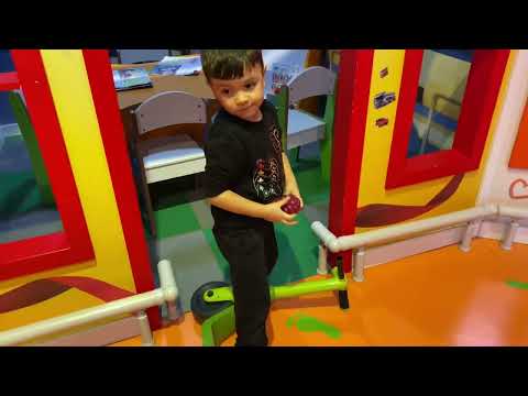 Emir Alp Okula Gidiyor Boyama Kitaplarını İnceliyor | Funny Kids Videos #funnykids
