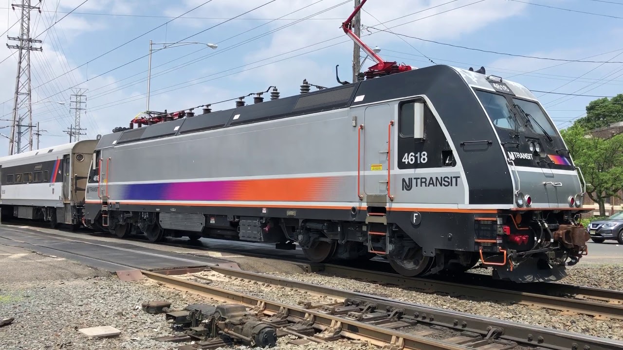 NJ Transit ALP-46 #4618 Departing Red Bank - YouTube
