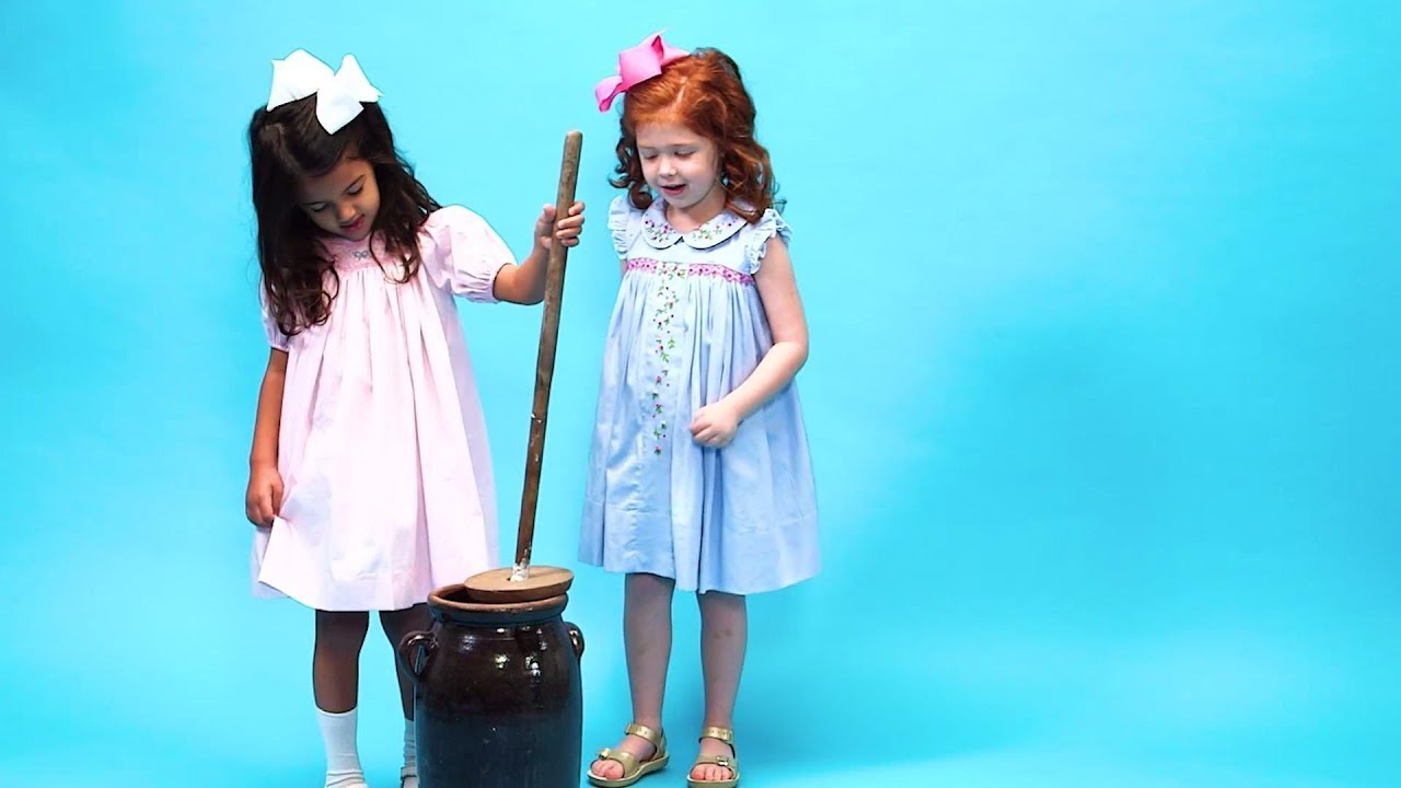 Southern Kids Try Churning Butter - Bonus Cut! | Southern Living - YouTube