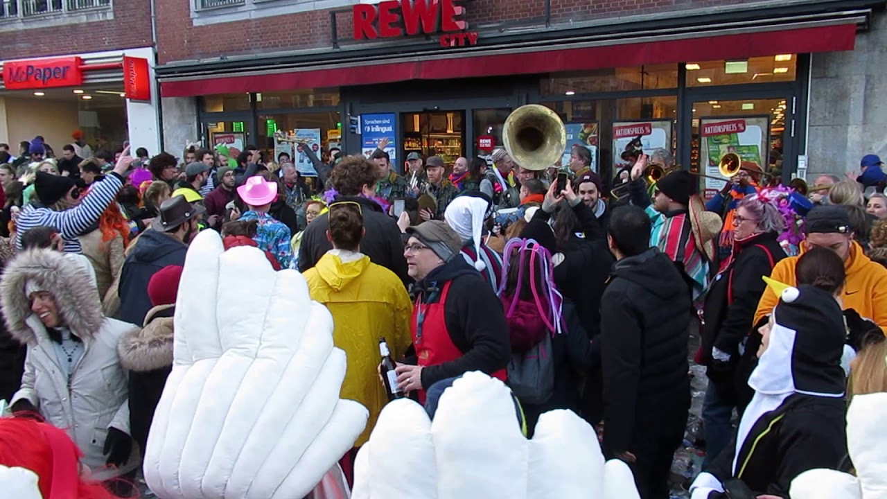 Rosenmontag Aachen Markt - YouTube
