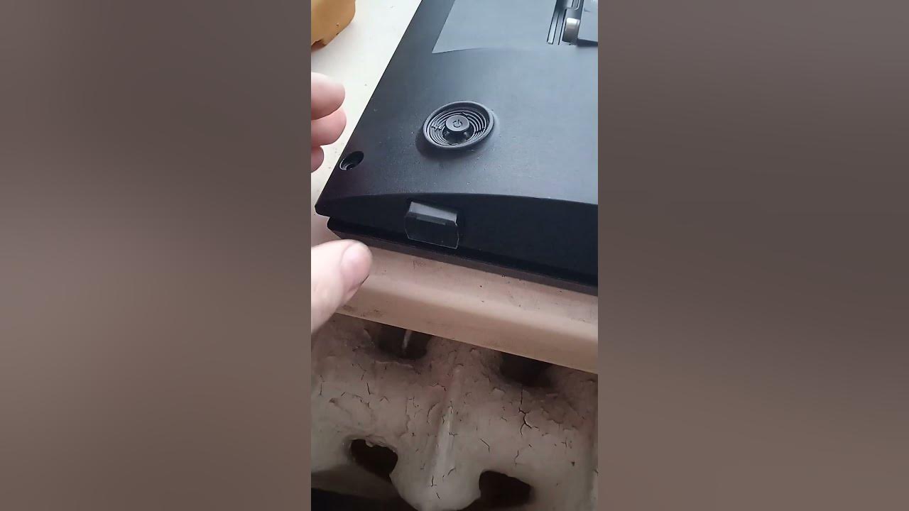 После замены подсветки в телевизоре Samsung Ue32f5500ak. Моргает 6 раз ...