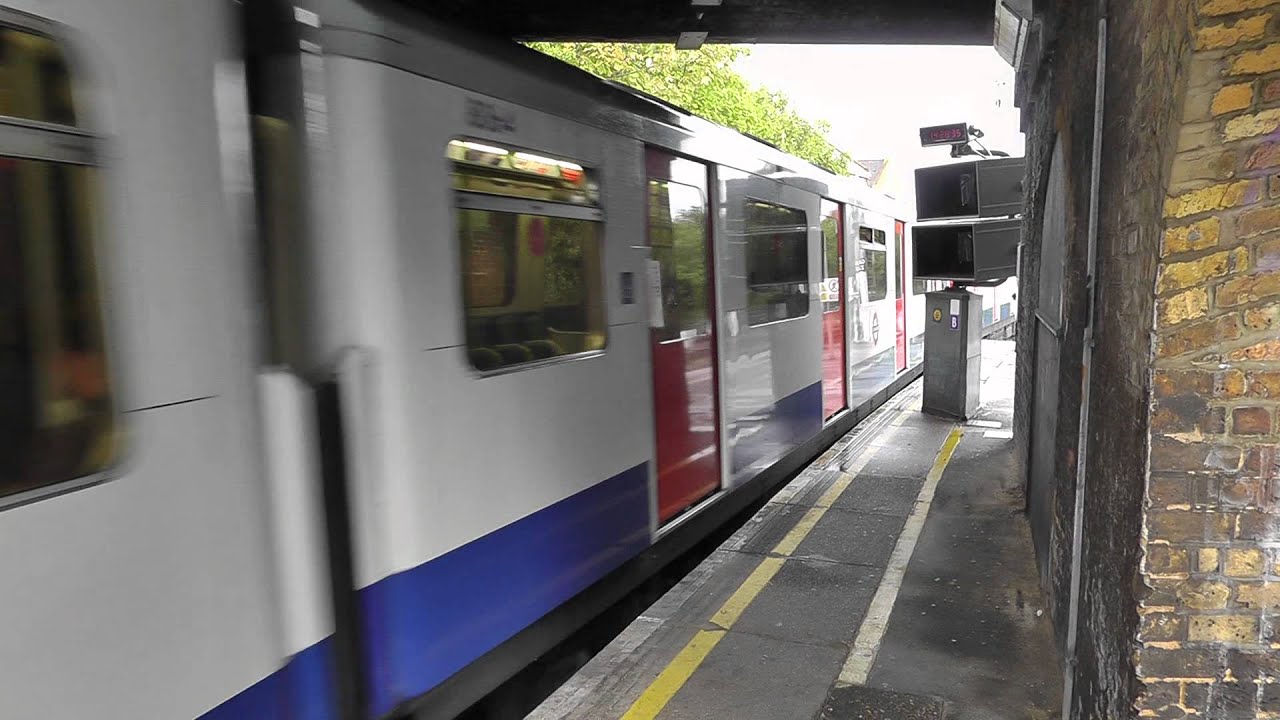 District Line D78 Stock 7507 Departing Richmond - YouTube