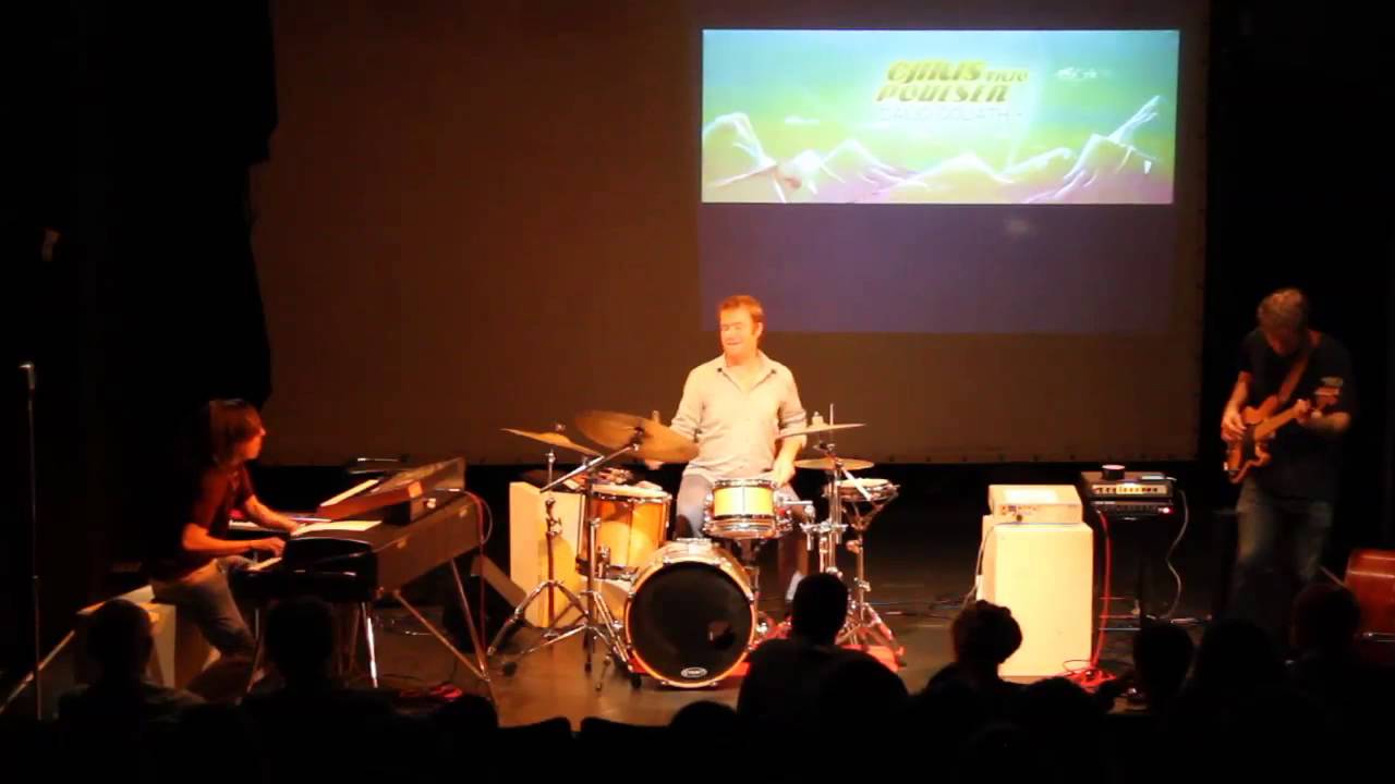 Chris Poulsen Trio "Heading Out" Live - YouTube