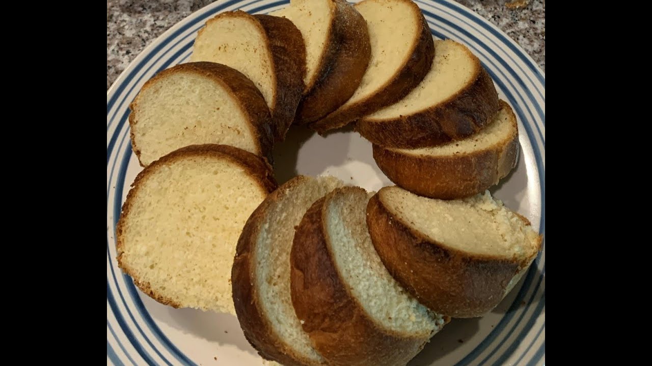 Sally Lunn bread from 1680 England - YouTube