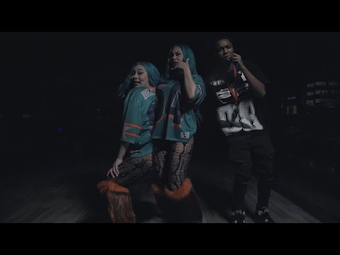 SkyTheFinest - PickYoLipUp (Official Music Video)(Directed by Yungemma ...