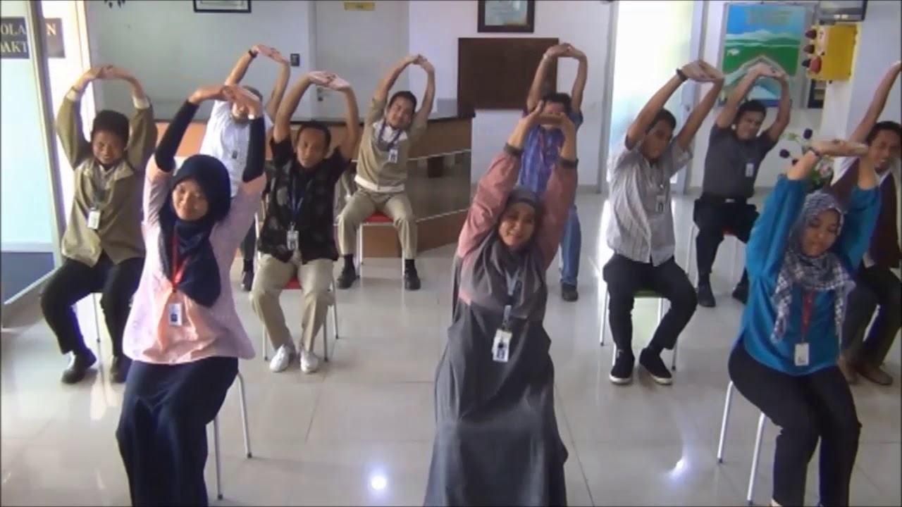 Senam Peregangan di tempat kerja (PTLR BATAN) - YouTube