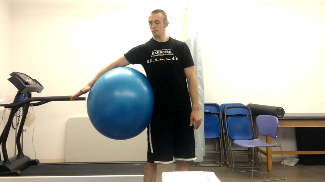 Isometric shoulder abduction squeeze - YouTube