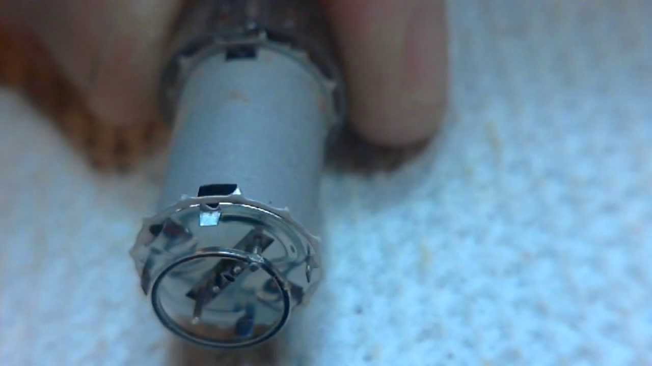 A Look Inside a Vacuum Tube # 6BA6 - YouTube