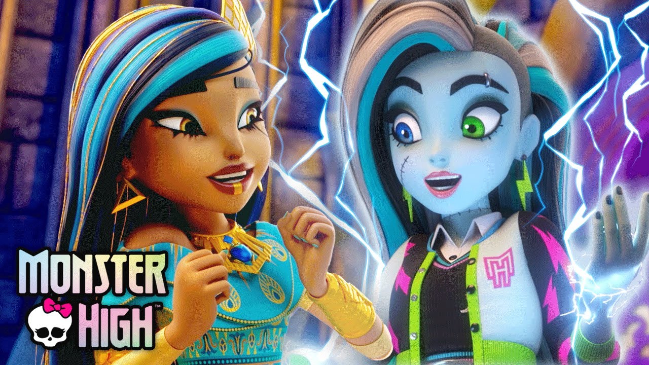 Frankie Ruins the Fearleading Pep Rally?! | Monster High - YouTube
