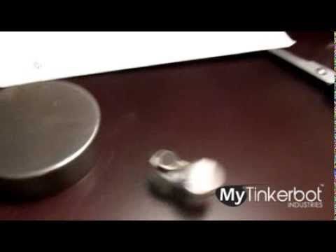 Simple Bristlebot Vibrating Robot - YouTube
