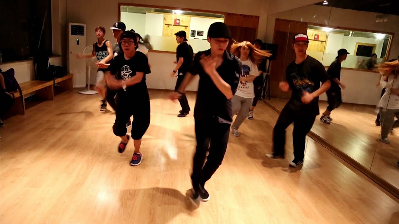 URBANPLAY DANCE ACADEMY-URBAN CLASS (young-j) - YouTube